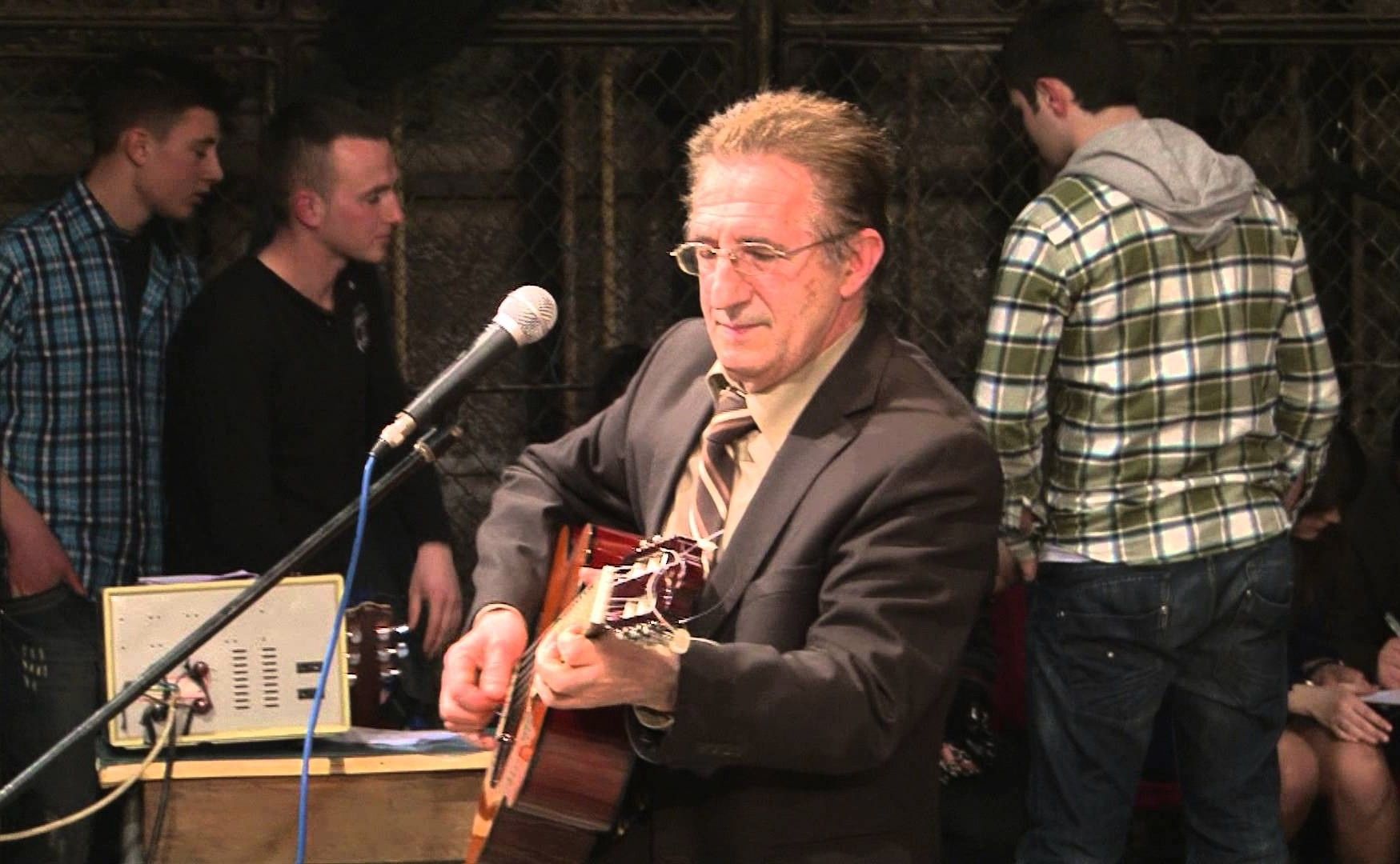 “Qaj kitara ime” së shpejti në version të ri - Telegrafi