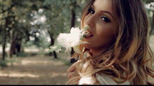 When Adelina is one with nature (Photo) - Telegraph - Telegraph