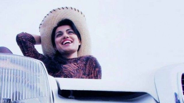 Anjeza wishes her birthday to herself (Photo) - Telegrafi - Telegrafi