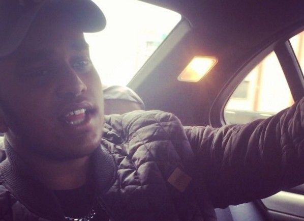 An unusual fan sings Blero's hit and does the eagle (Video) - Telegrafi ...