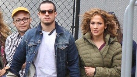 Did they really break up?! J.Lo hand in hand with Casper Smart (Photo ...