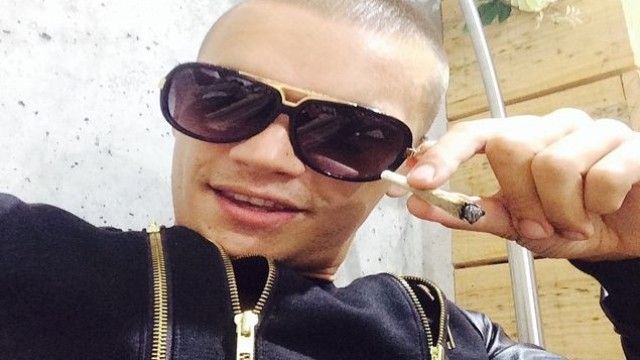 Cozman duke tymos marihuanë (Foto) - Telegrafi - Telegrafi