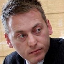 Ilir Deda nuk është më këshilltar i Presidentes - Telegrafi - Telegrafi