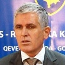 Rexhepi's assistant with a "super salary" - Telegrafi - Telegrafi