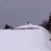 Rrotullimi i përbashkët i skitarëve (Video) - Telegrafi - Telegrafi