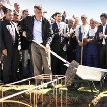 S’harrohet rezistenca e Heroit Shaban Polluzha - Telegrafi - Telegrafi