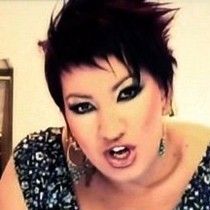 Teuta Kurti has released a new video clip - Telegrafi - Telegrafi
