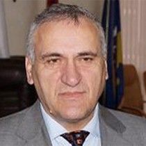 Zariqi, kandidat i AAK-së për kryetar të Ferizajt - Telegrafi - Telegrafi