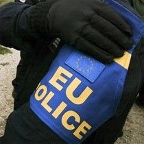 The EULEX police "visit" the Assembly of Klina - Telegrafi - Telegrafi