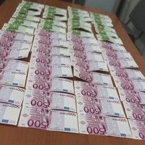 Over 17.000 counterfeit euros are confiscated - Telegrafi - Telegrafi