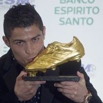 Ronaldo, the middle finger to Bosnians - Telegraph - Telegraph