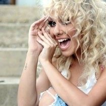 Vesa i shkruan letër falënderuese Shqipërisë - Telegrafi - Telegrafi
