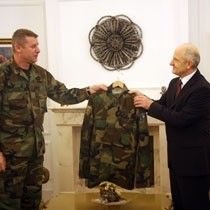 Selimi handed over the FSK uniform to Sejdi - Telegrafi - Telegrafi