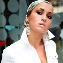 Jonida, the girl who grew up on the singing scene - Telegrafi - Telegrafi