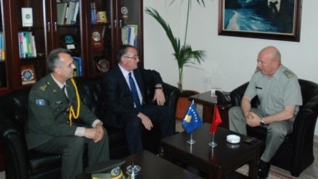 FARSH offers help to KSF - Telegrafi - Telegrafi