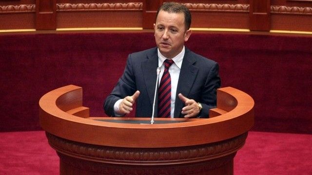 Halimi: Dekriminalizimi, fitore e aksionit opozitar - Telegrafi - Telegrafi