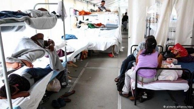 Ikje masive nga Shqipëria: Mjerimi i azilkërkuesve në Gjermani (Video ...