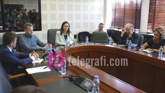 Ilir Deda harshly criticizes his party and the government - Telegraph ...