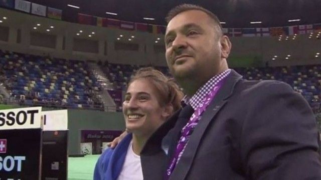 Jahjaga and Mustafa congratulate Nora and Driton - Telegraph - Telegraph