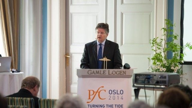 John Tunheim: Ja çka është grupi parlamentar! - Telegrafi - Telegrafi