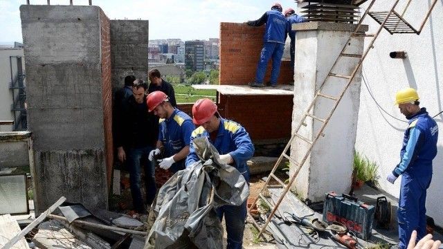 The municipality demolishes the superstructure of Mujë Rugova ...