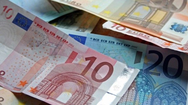 Macedonia has 3.8 billion euros in foreign exchange reserves ...