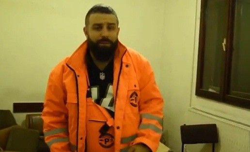 Mc Kresha in the role of street cleaner (Video) - Telegrafi - Telegrafi