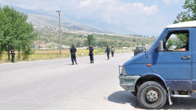 Lazarat, the car with drugs is stopped again - Telegrafi - Telegrafi