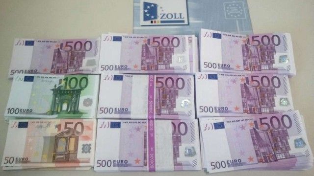 With 320 thousand euros under the seat, the pensioner wanted to "break ...