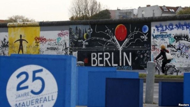 Muri i Berlinit, historia e një barriere që ndau dy botë - Telegrafi