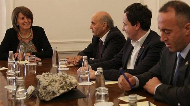 Mustafa: Presidente, ose ti, ose ne! - Telegrafi - Telegrafi