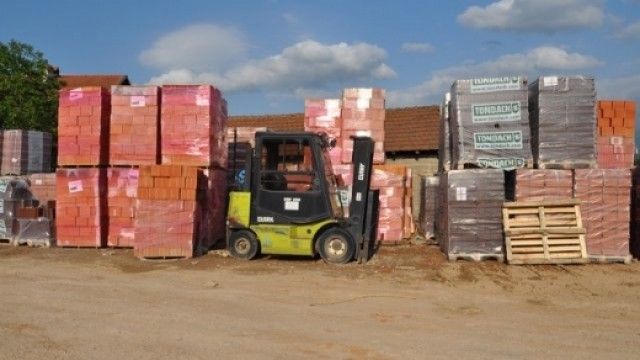 Ngritën çmimet për materiale ndërtimore - Telegrafi - Telegrafi
