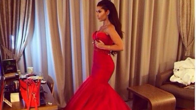 Nita Istrefi shines in the 'Sherri Hill' dress (Photo) - Telegrafi ...