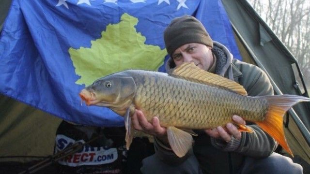 Peshkimi i suksesshëm në Ditën e Pavarësisë (Foto) - Telegrafi - Telegrafi