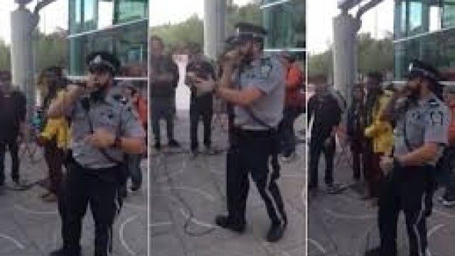 Police rapper in the middle of the street (Video) - Telegraph - Telegraph