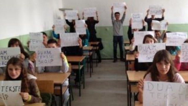 Preshevë, mësimi pa libra shqip - Telegrafi - Telegrafi