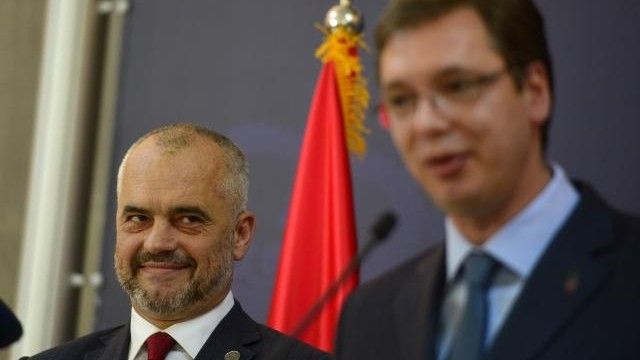 Edi Rama's ironic smile when Vucic was speaking (Photo) - Telegrafi ...
