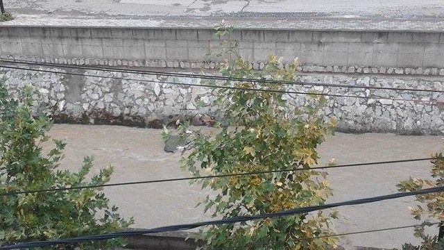 The amount of water in the river Shkumbin increases! (Photo ...