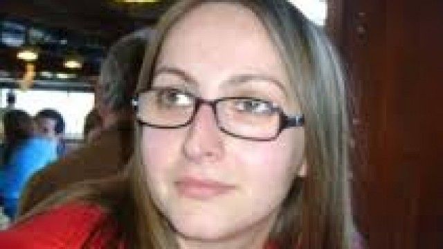 The journalist of Top Channel, Elona Meço, reacts: You give..... also ...