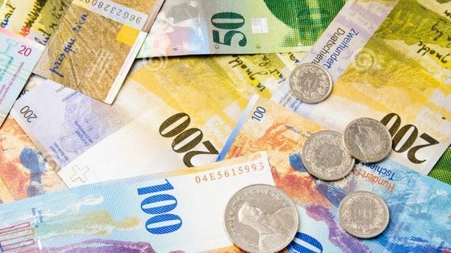 Referendum for raising the minimum wage in Switzerland - Telegrafi ...