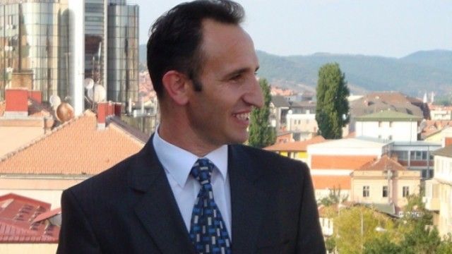 Smakaj shpërndante teste për pranimin e njerëzve të tij në AKI ...