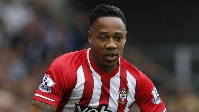 Unitedi ofron 35 mil për mbrojtësin anglez - Telegrafi - Telegrafi