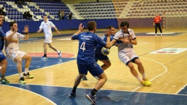 Zhegra sfidon Prishtinën - Telegrafi - Telegrafi