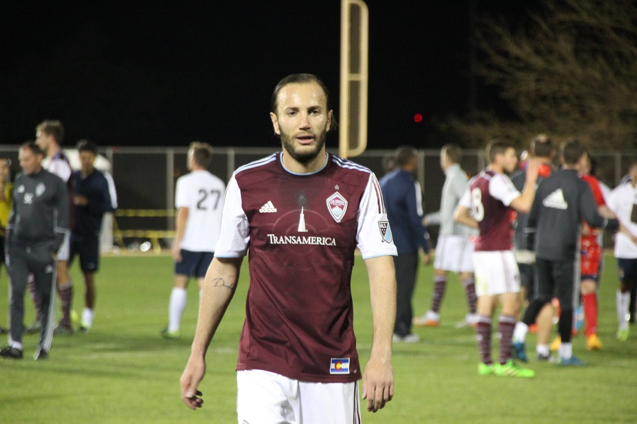 Ku luan Gashi, shqiptarët janë pas tij (Foto) - Telegrafi - Telegrafi