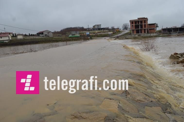 The floods have blocked two roads in Malishevë (Photo/Video ...