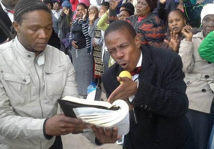 The pastor who "visited Heaven" returned with photographic "evidence ...