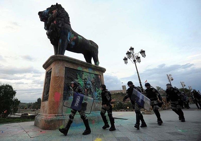 Tonight there will be no "Laraman Revolution" - Telegraph - Telegraph