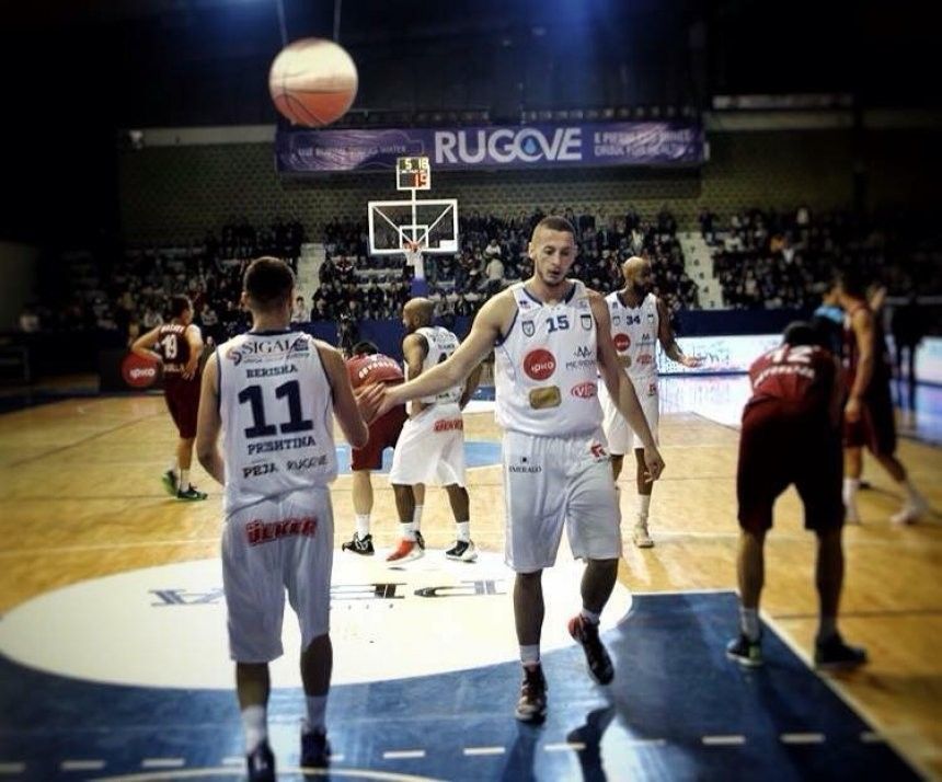 Sinani wants two trophies - Telegraph - Telegraph