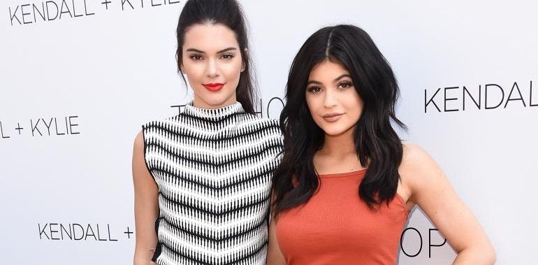 Famous sisters and their friends grab each other's behinds (Photo ...