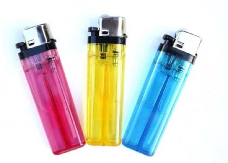 Zgjedhje pa tubime, pllakate, shkrepëse dhe stilolapsa - Telegrafi ...